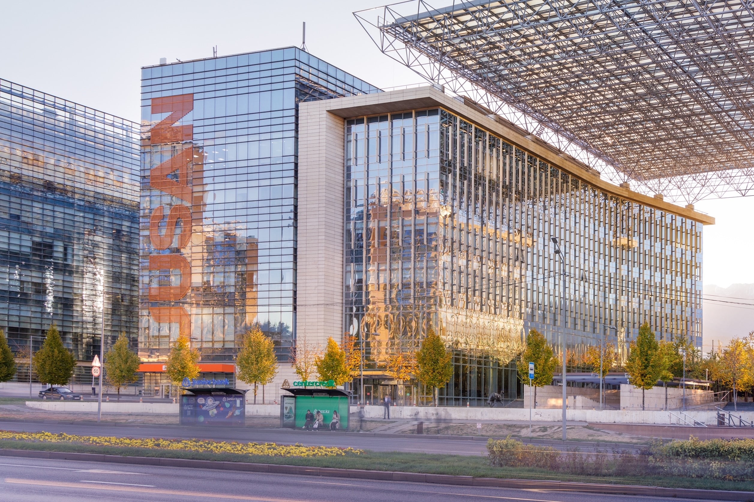 JusanBank досрочно вернул 100 млрд тенге госпомощи