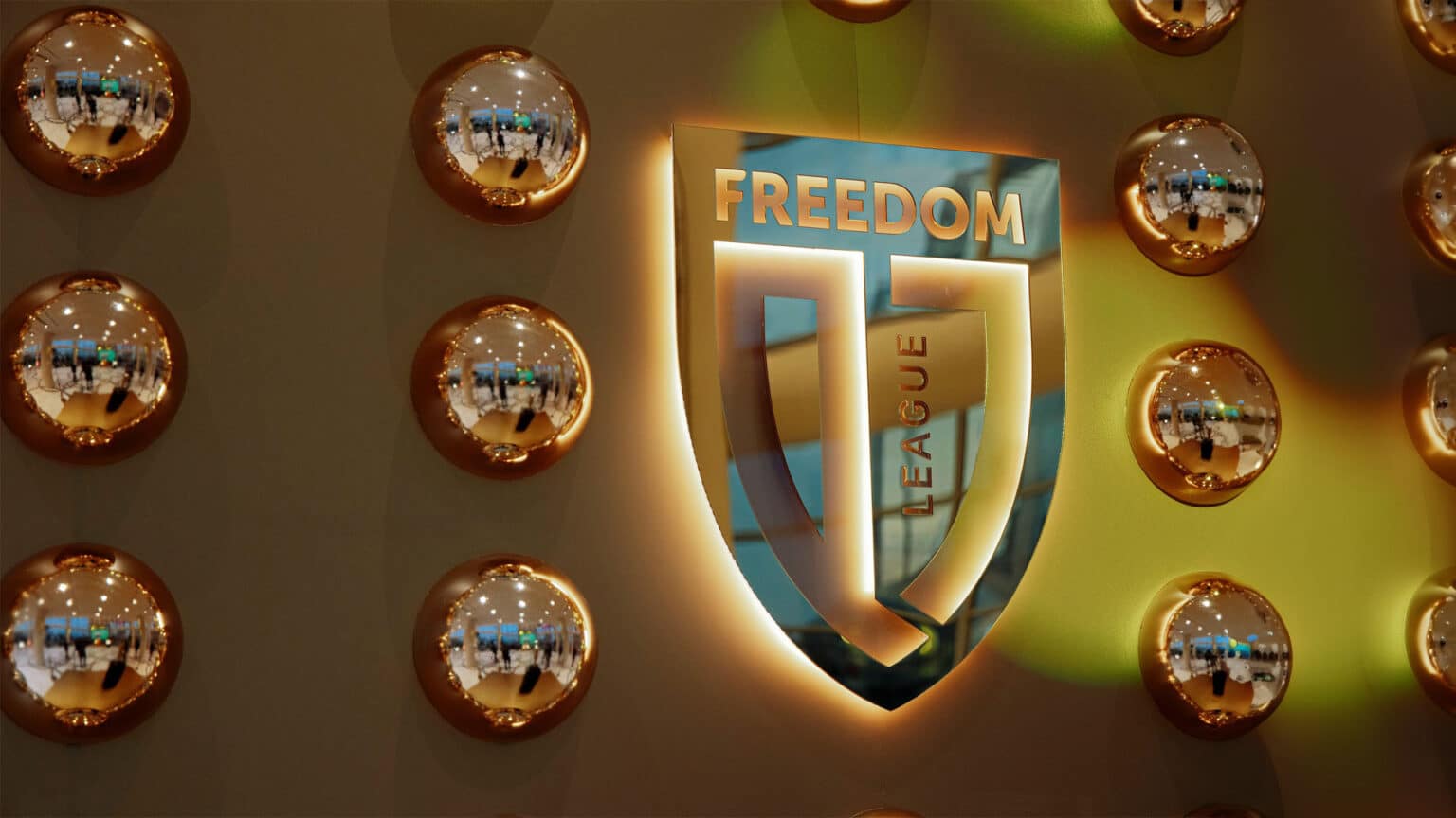 Платформа для футбольных тренеров от QJ League получила 11 наград на ...