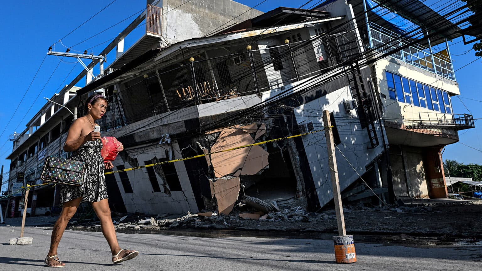Philippines reels after powerful Mindanao earthquake